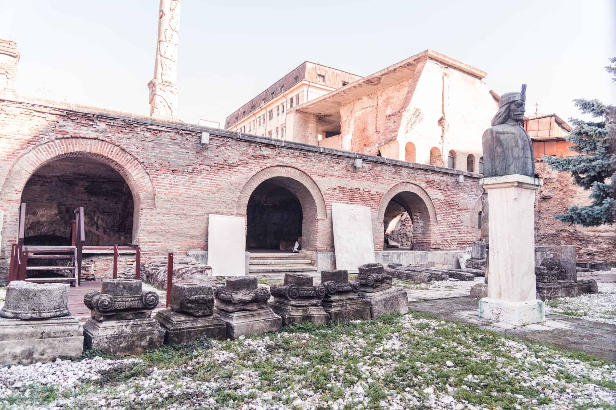 10 Hidden Gems & Unusual, Secret Spots in Bucharest | solosophie
