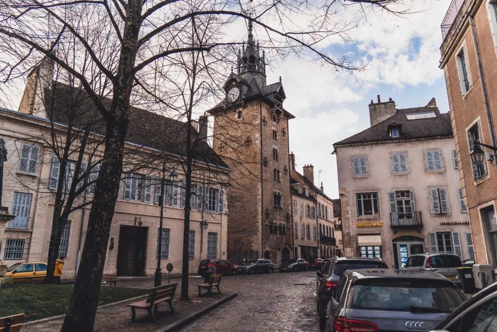 15+ Beautiful Villages, Cities & Towns in Burgundy | solosophie
