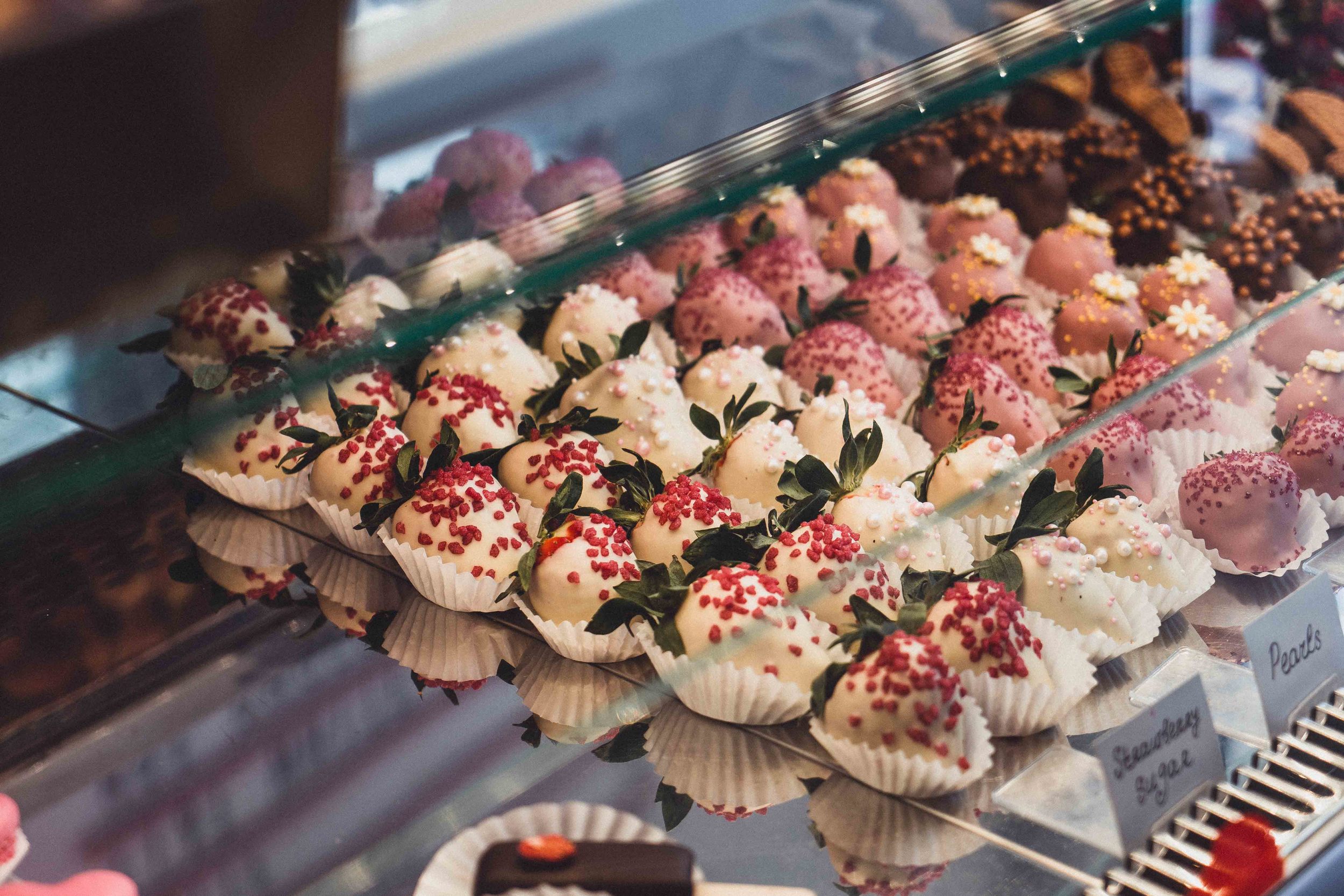Polaberry: Visit the Most Instagrammable Café in Amsterdam | solosophie