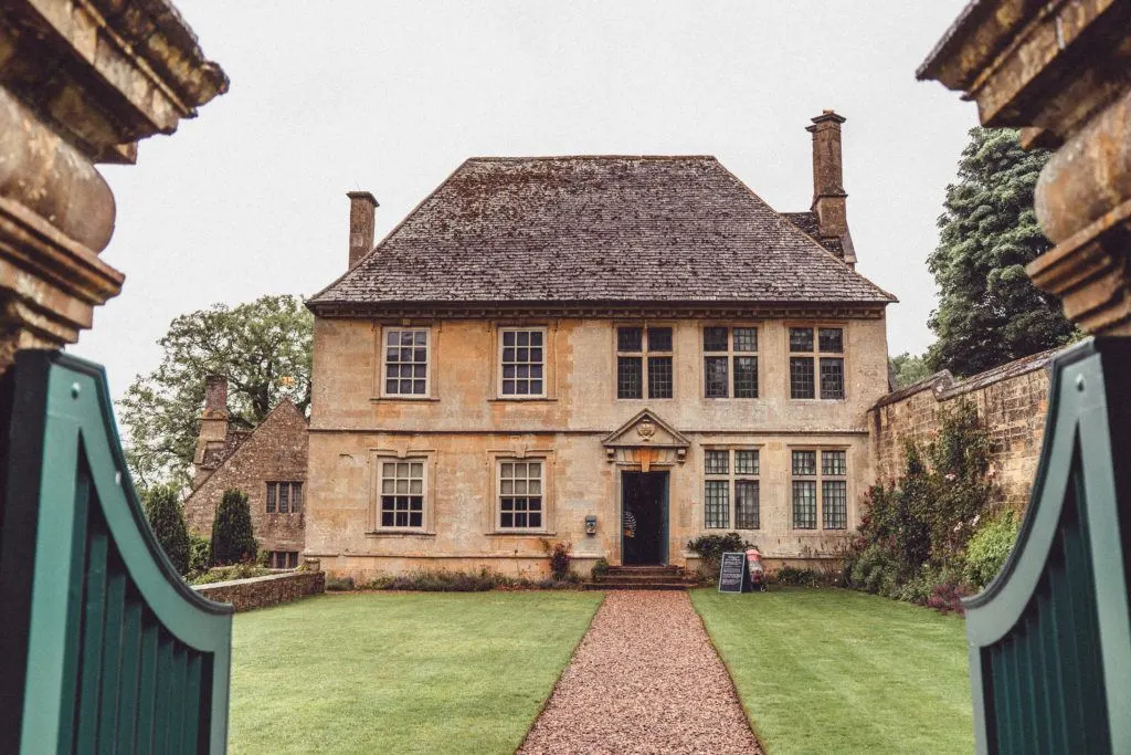 How to Visit Snowshill Manor: A Cotswolds Collector's Dream | solosophie