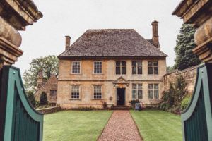 How To Visit Cotswold Lavender: A Fragrant Sea of Purple | solosophie