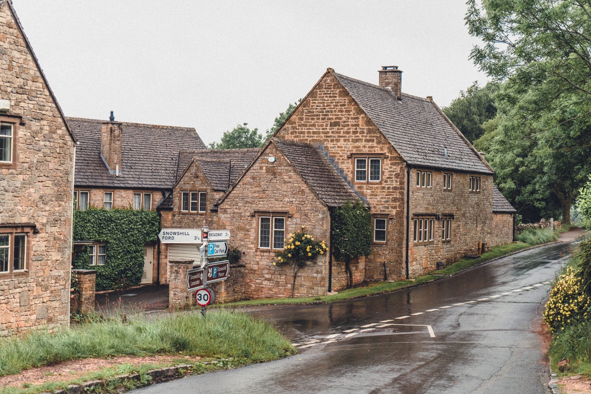 How to Visit Snowshill Manor: A Cotswolds Collector's Dream | solosophie