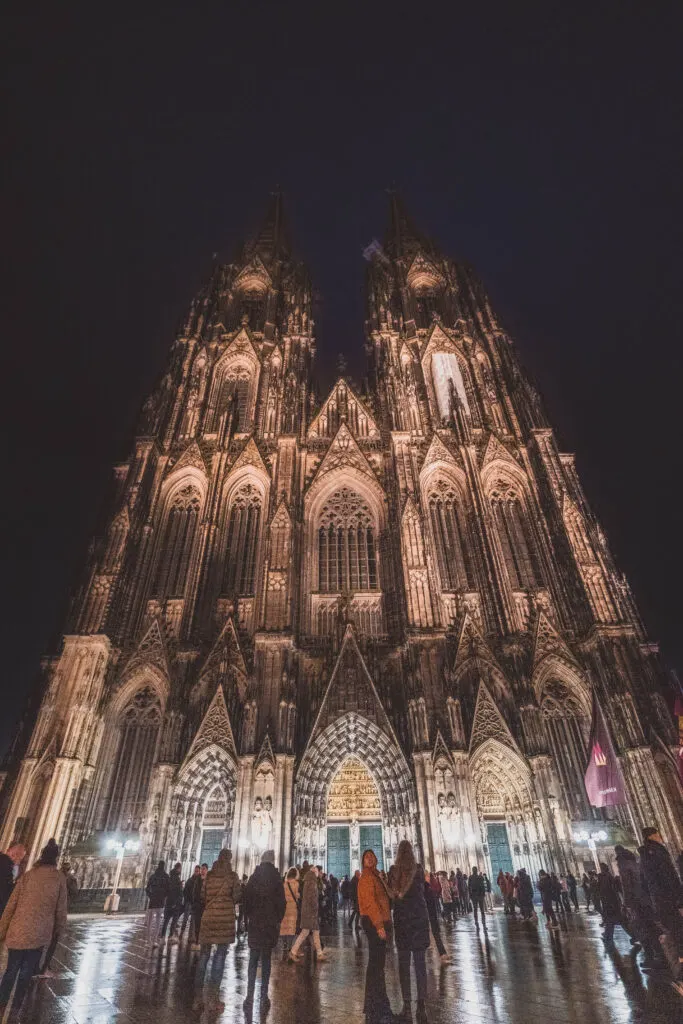 Everything You Must Know About Visiting Cologne Cathedral | solosophie