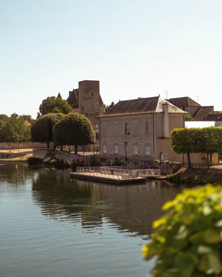 10+ Pretty French Towns Near Paris You'll Just Love! | solosophie