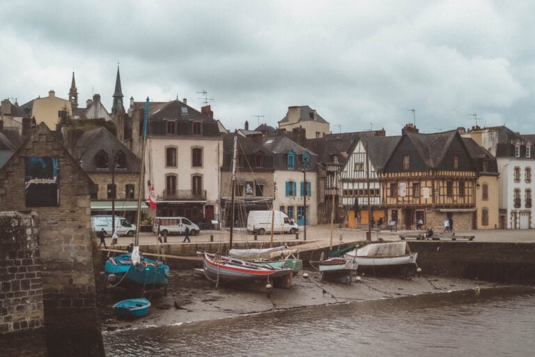 A Guide to the Best Things to do in Auray, France | solosophie