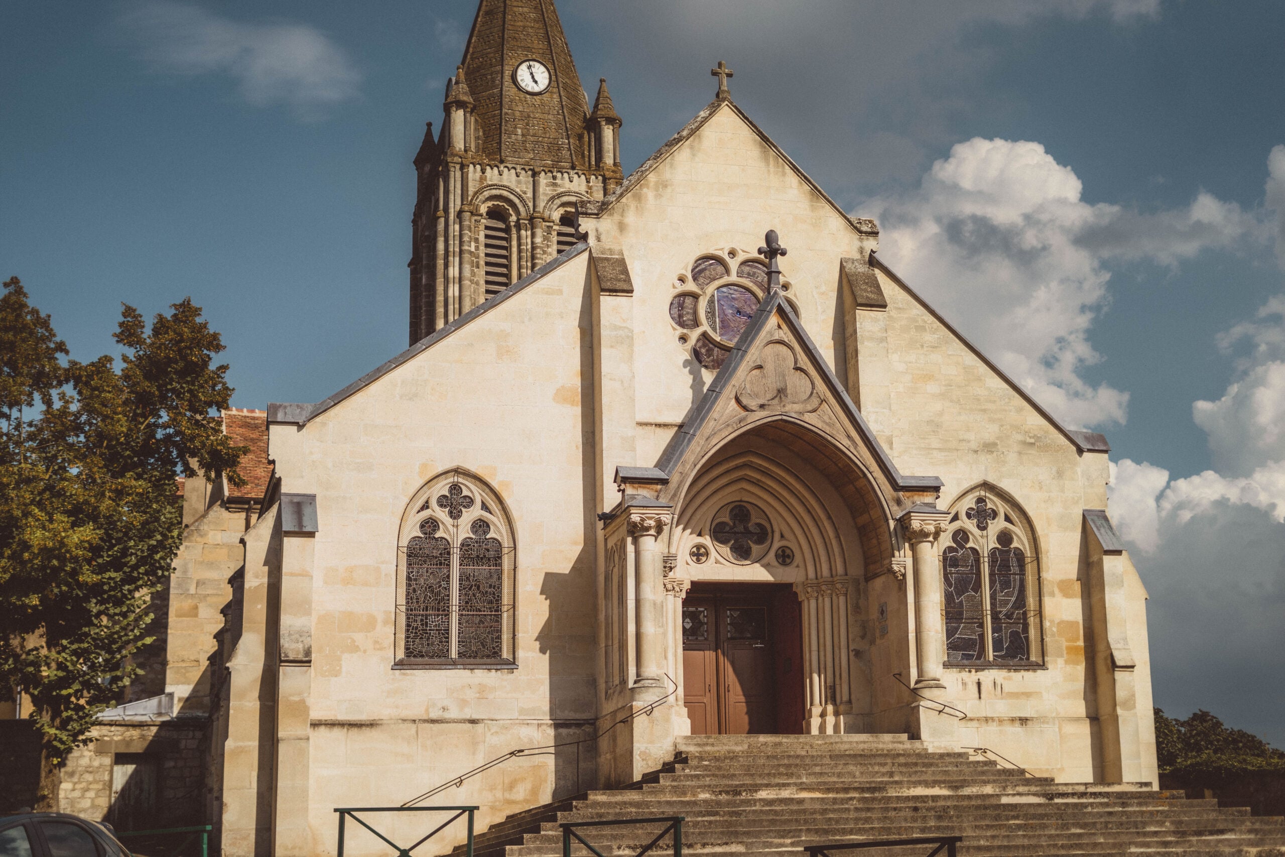 A Guide to the Best Things to do in Conflans-Sainte-Honorine | solosophie