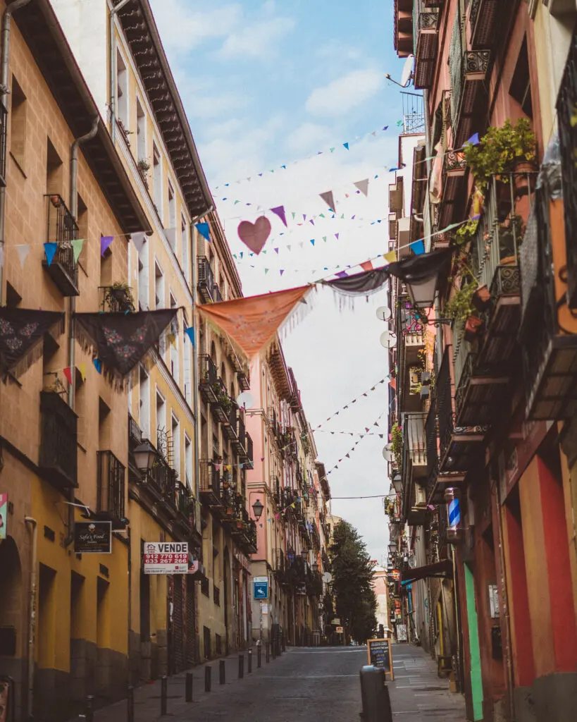 20+ Madrid Quotes: Best Sayings about the Spanish Capital | solosophie