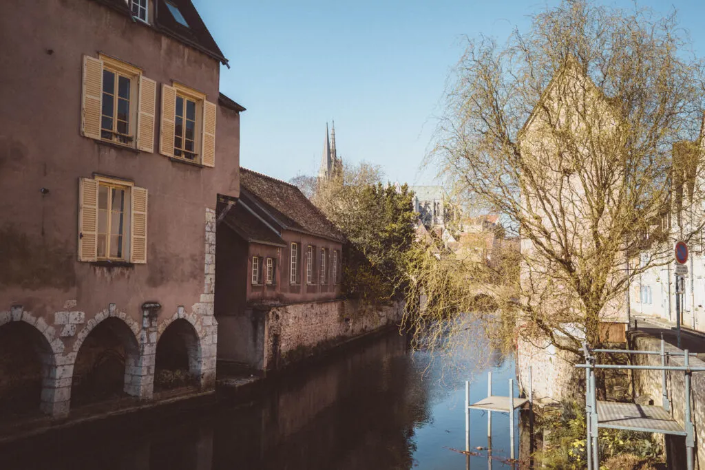 10+ Pretty French Towns Near Paris You'll Just Love! | solosophie