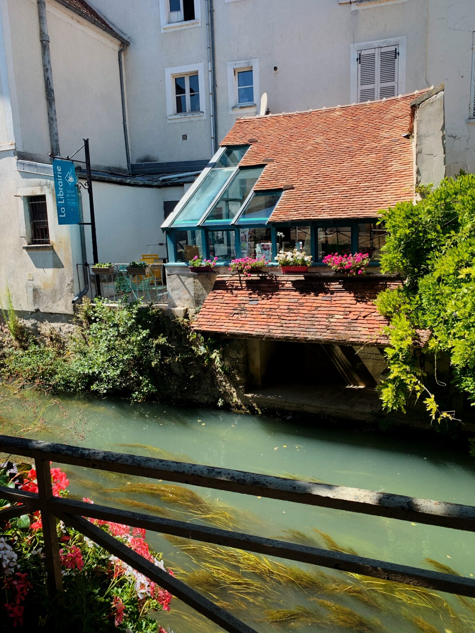 Crécy-la-Chapelle: A Guide to the 'Venice of Brie' | solosophie