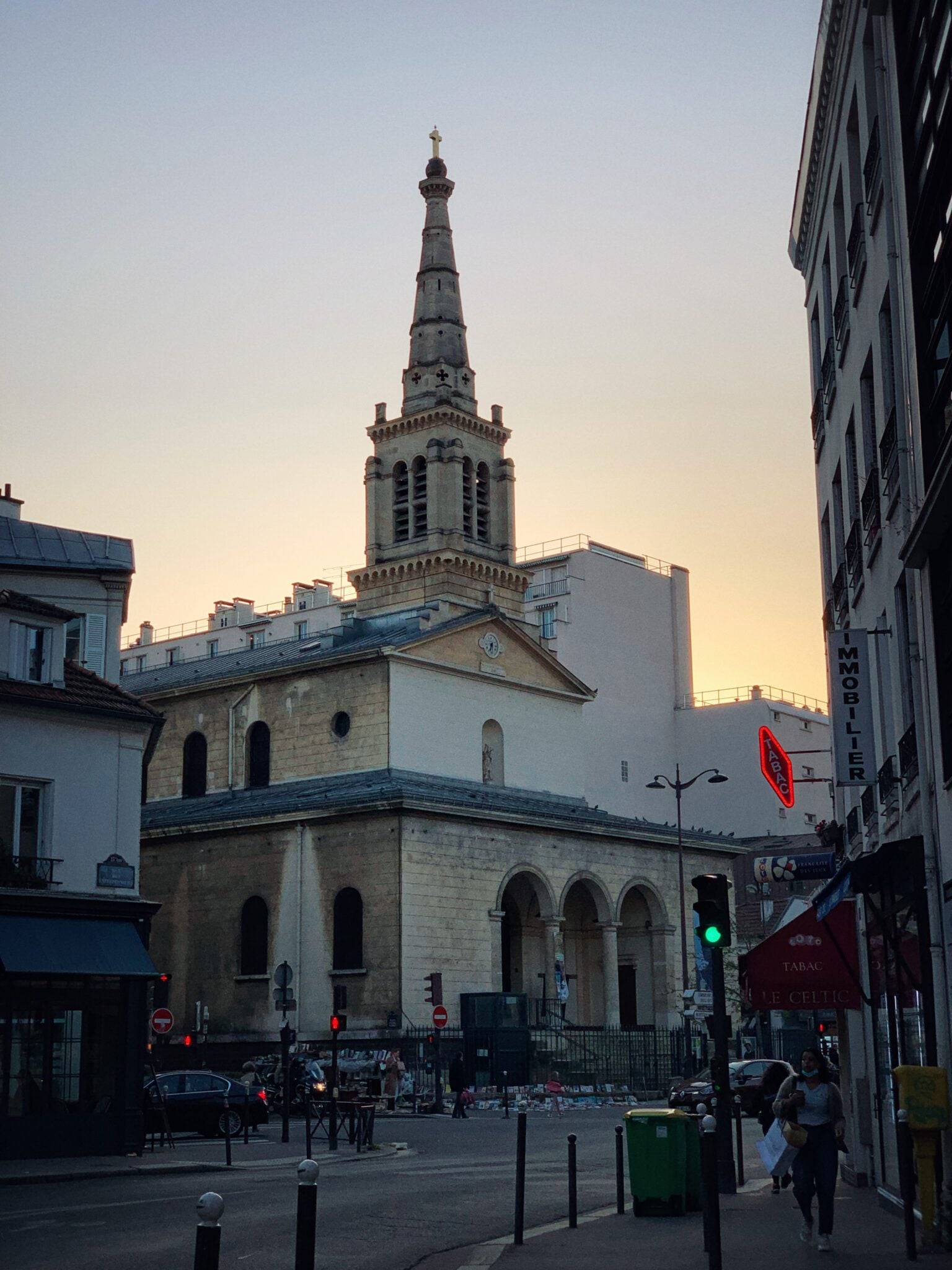 Rue du Commerce Shopping Street in Paris | solosophie