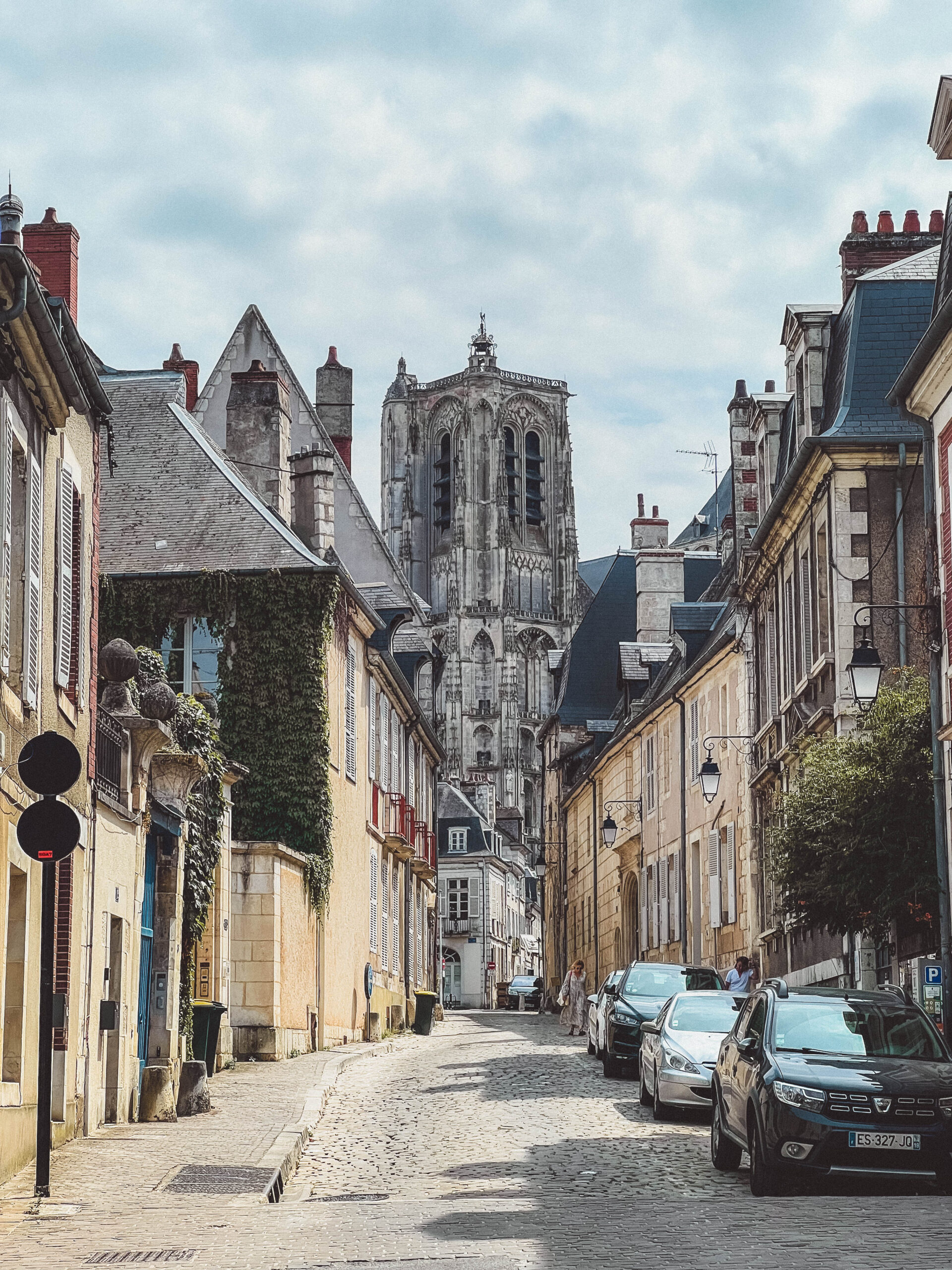 A Guide to the Best Things to do in Bourges, France | solosophie