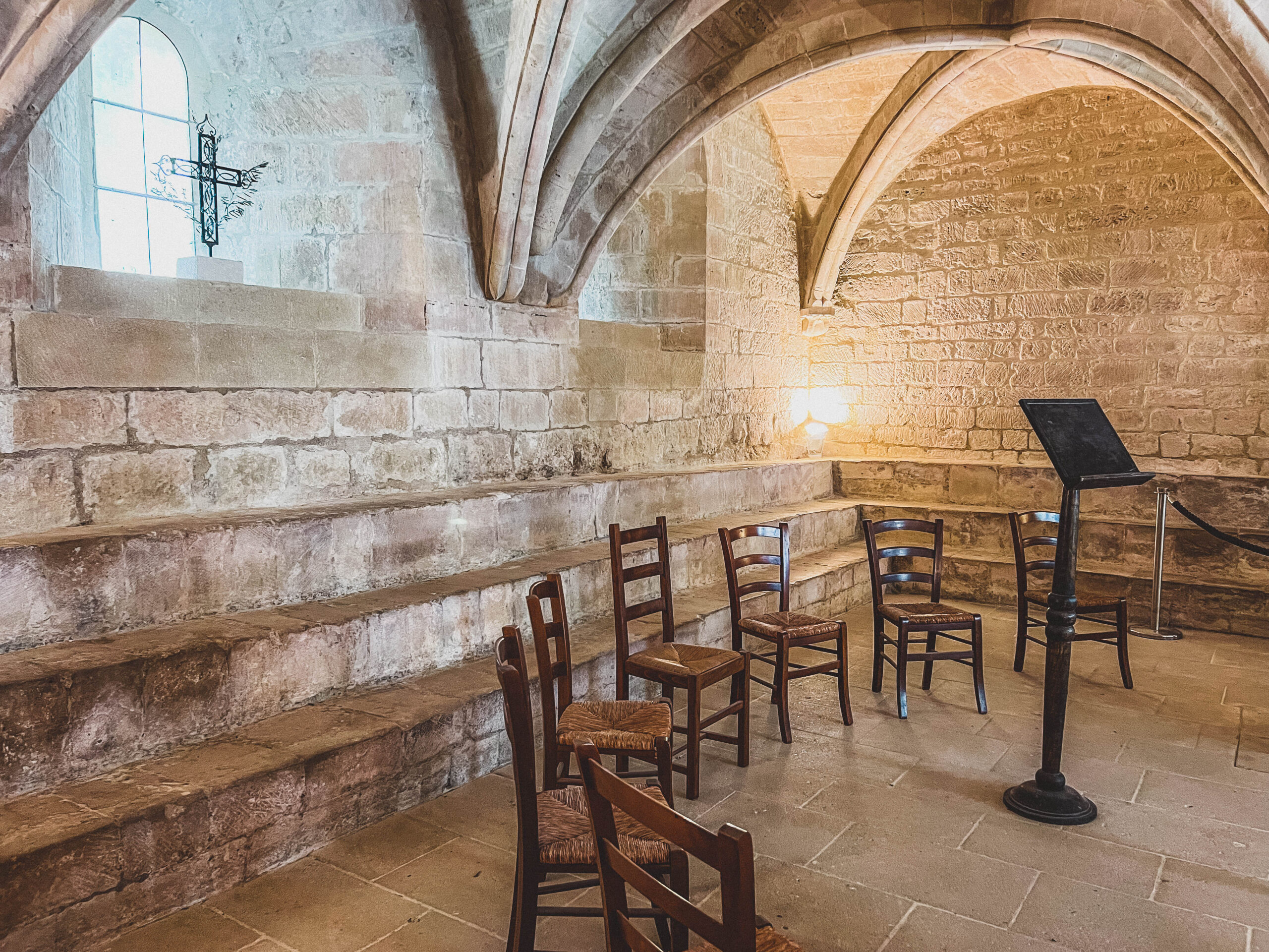 How to Visit the Abbaye Notre-Dame de Sénanque, Provence