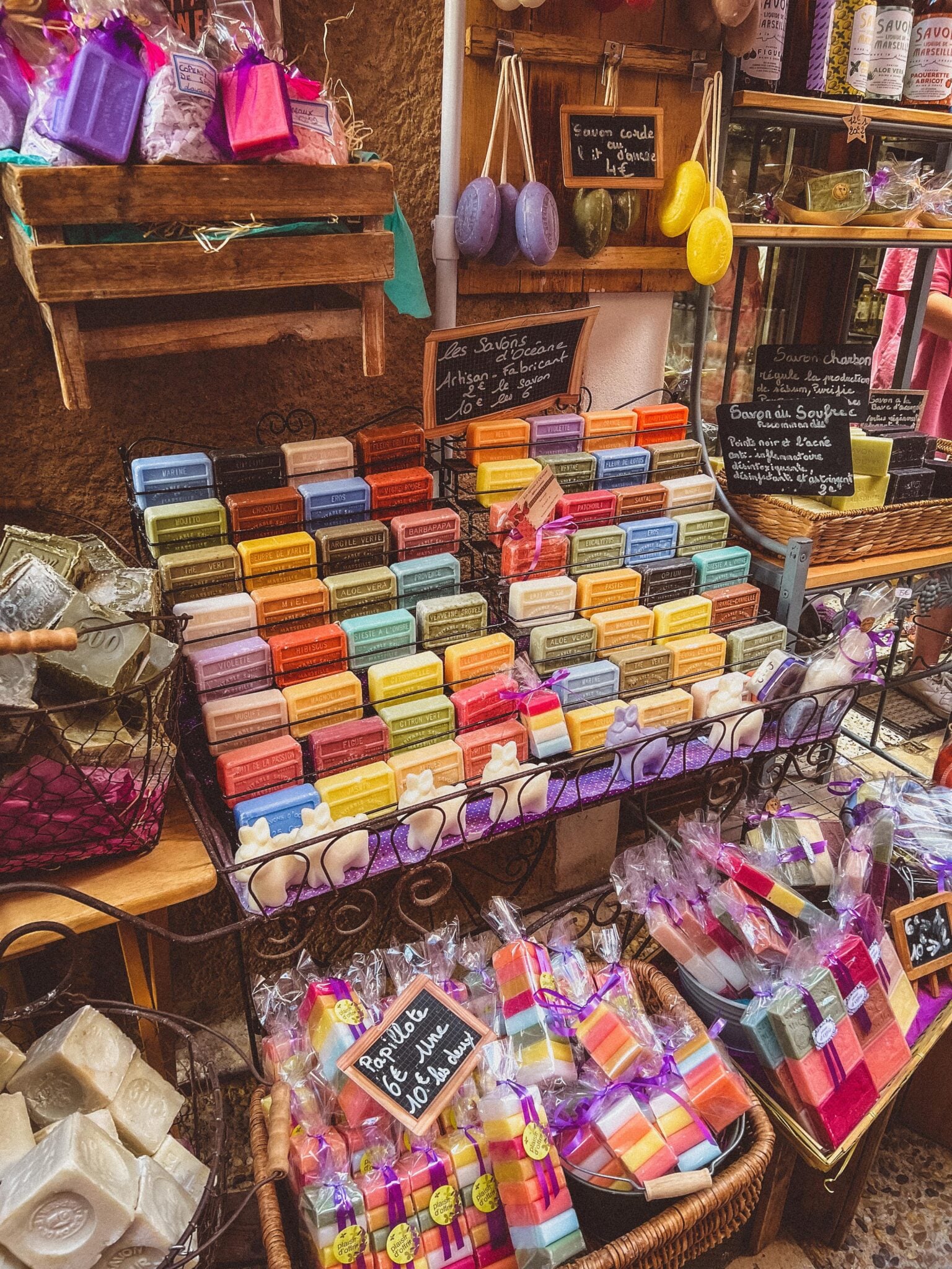 20+ Best Souvenirs from France (French Gift Ideas) | solosophie