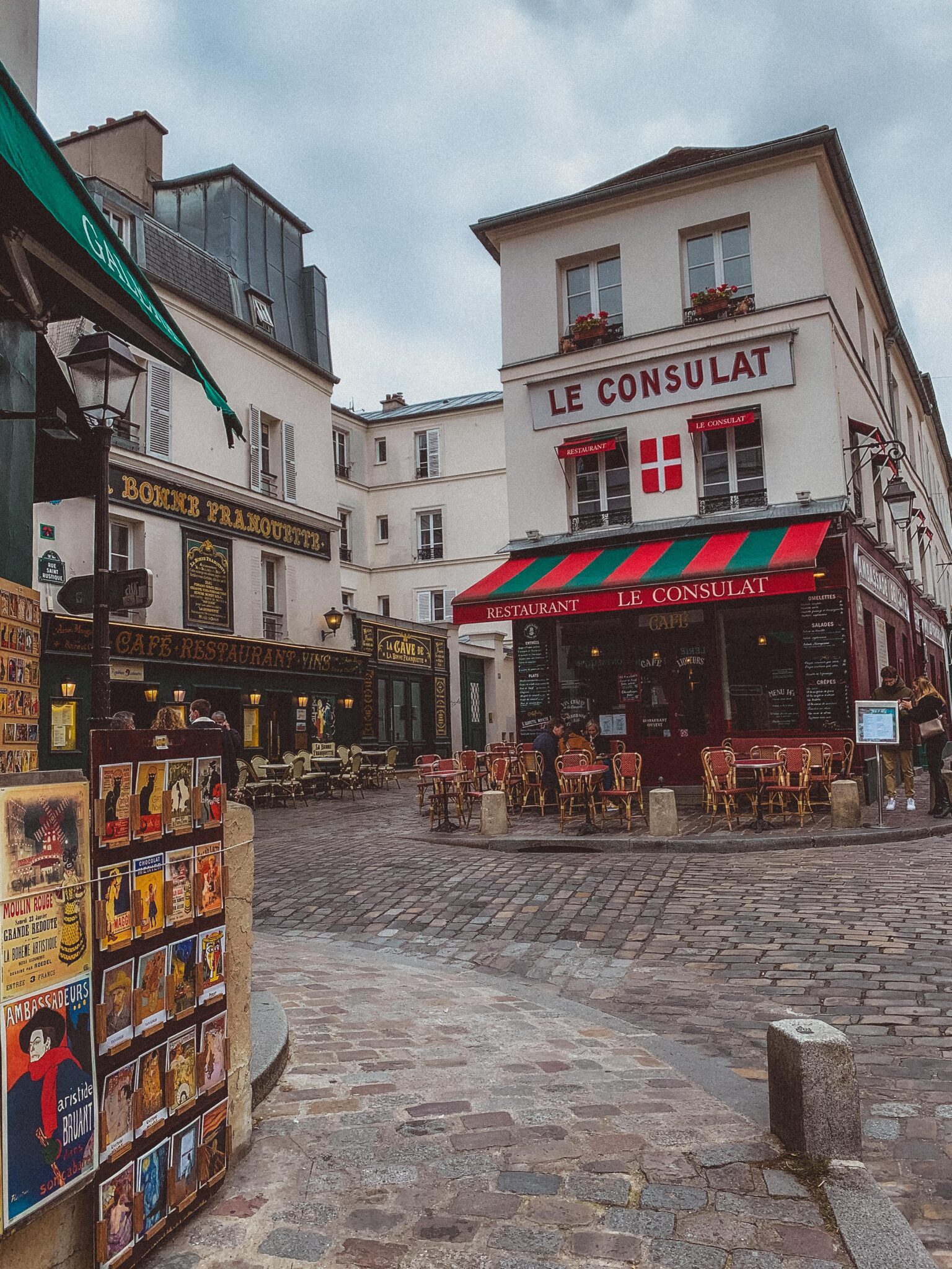 20+ Best Souvenirs from France (French Gift Ideas) | solosophie