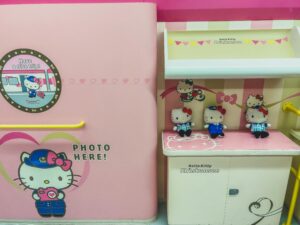 How to Ride on the Hello Kitty Shinkansen (Bullet Train)