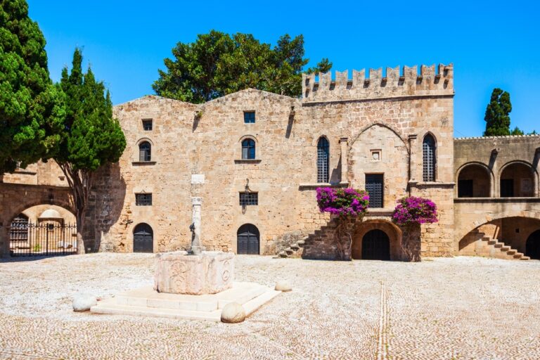 A 3 Days in Rhodes Itinerary You'll Want to Steal | solosophie