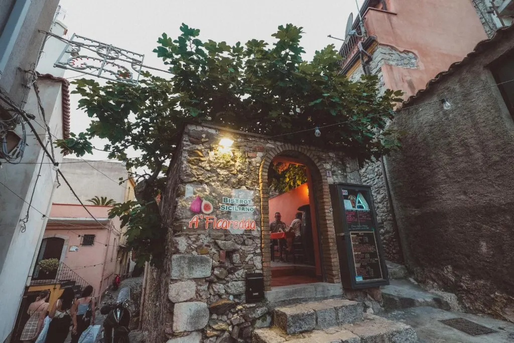Castelmola Guide: A Quintessentially Sicilian Village | solosophie