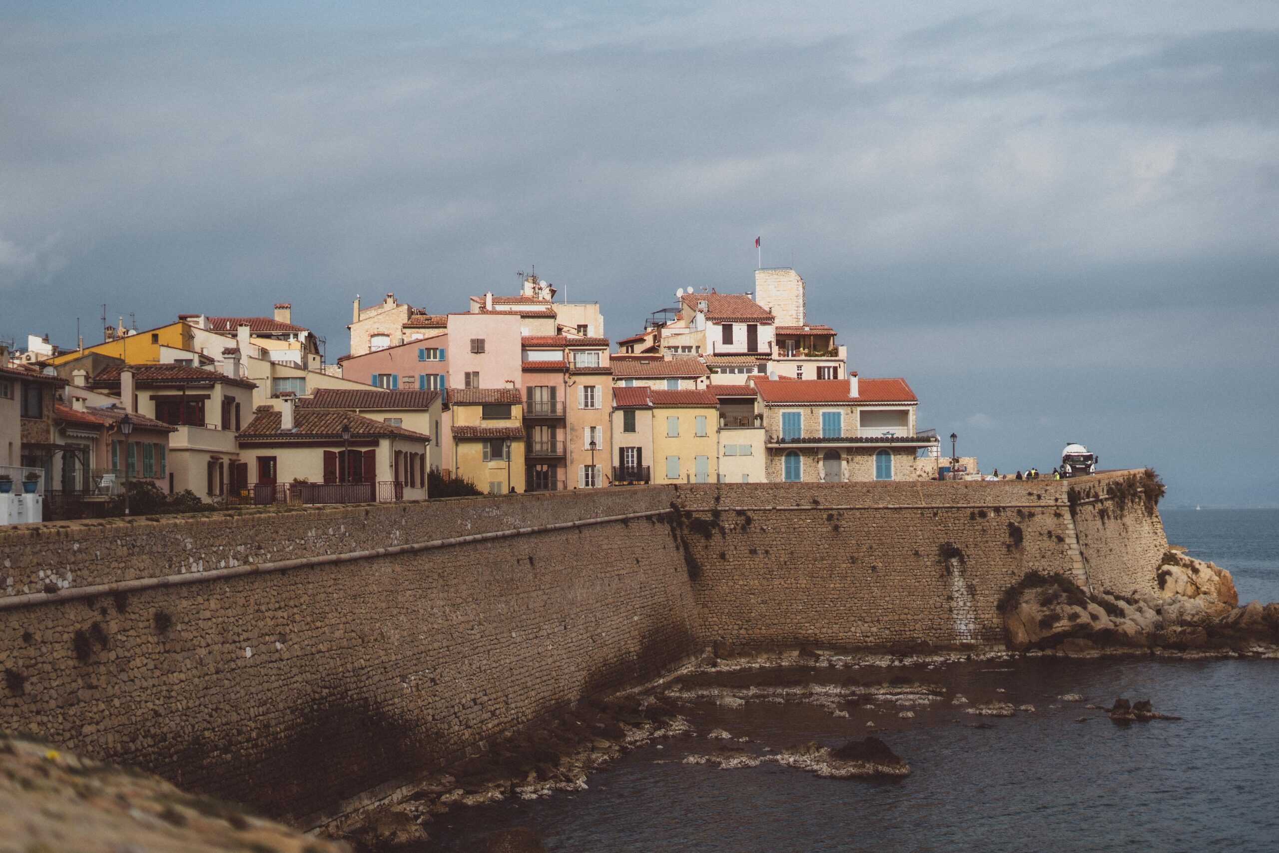 Beautiful Villages, Cities & Towns on the French Riviera | solosophie