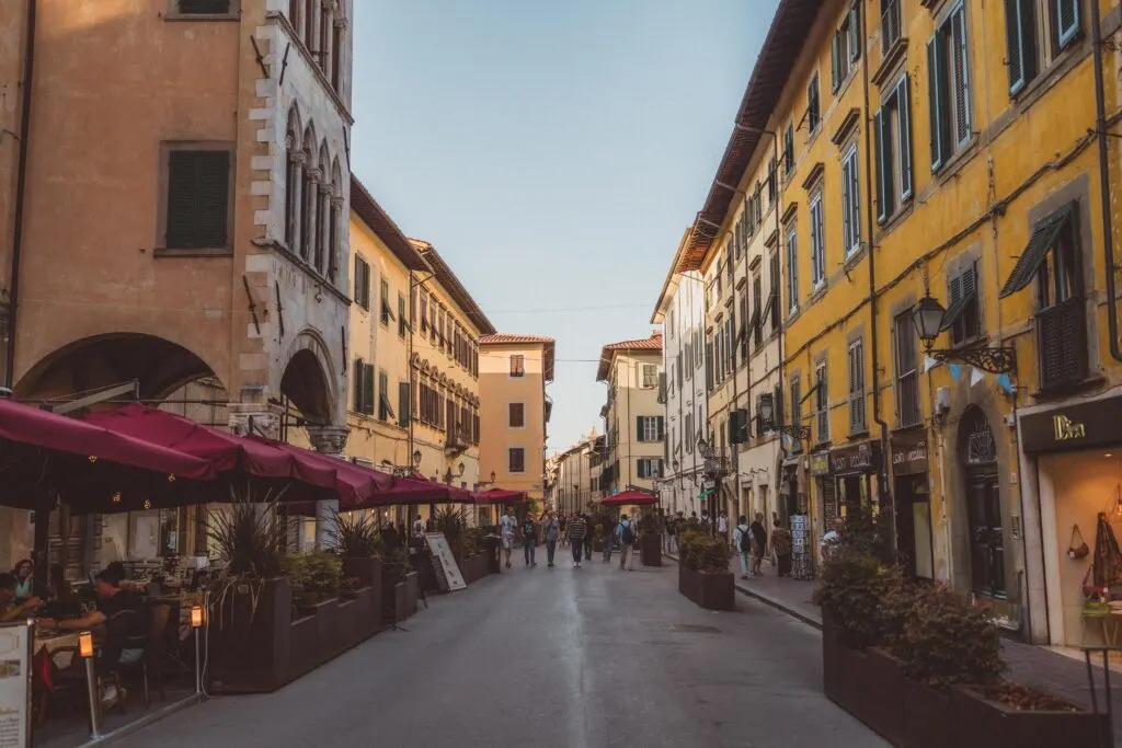 Florence to Pisa: An Easy & Delightful Italy Day Trip | solosophie