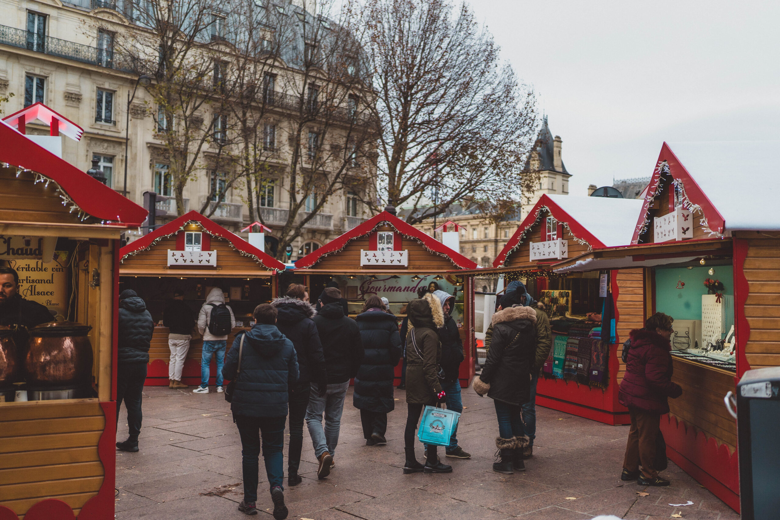 Place Saint Michel Christmas Market 2023 Guide | solosophie