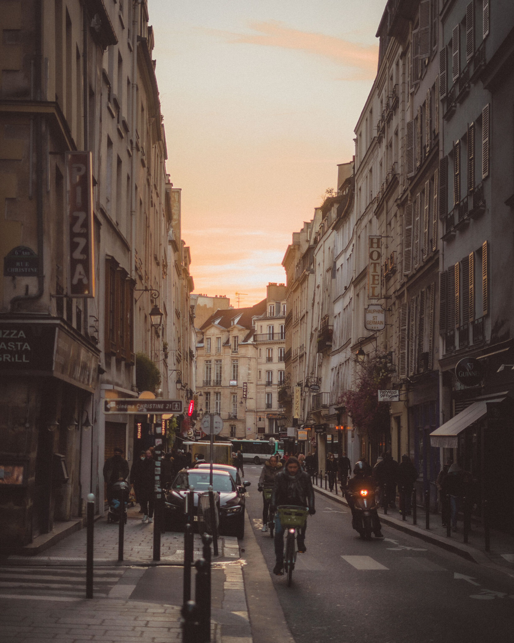 How Much Does a Trip to Paris Cost? (2024 Budget Breakdown)