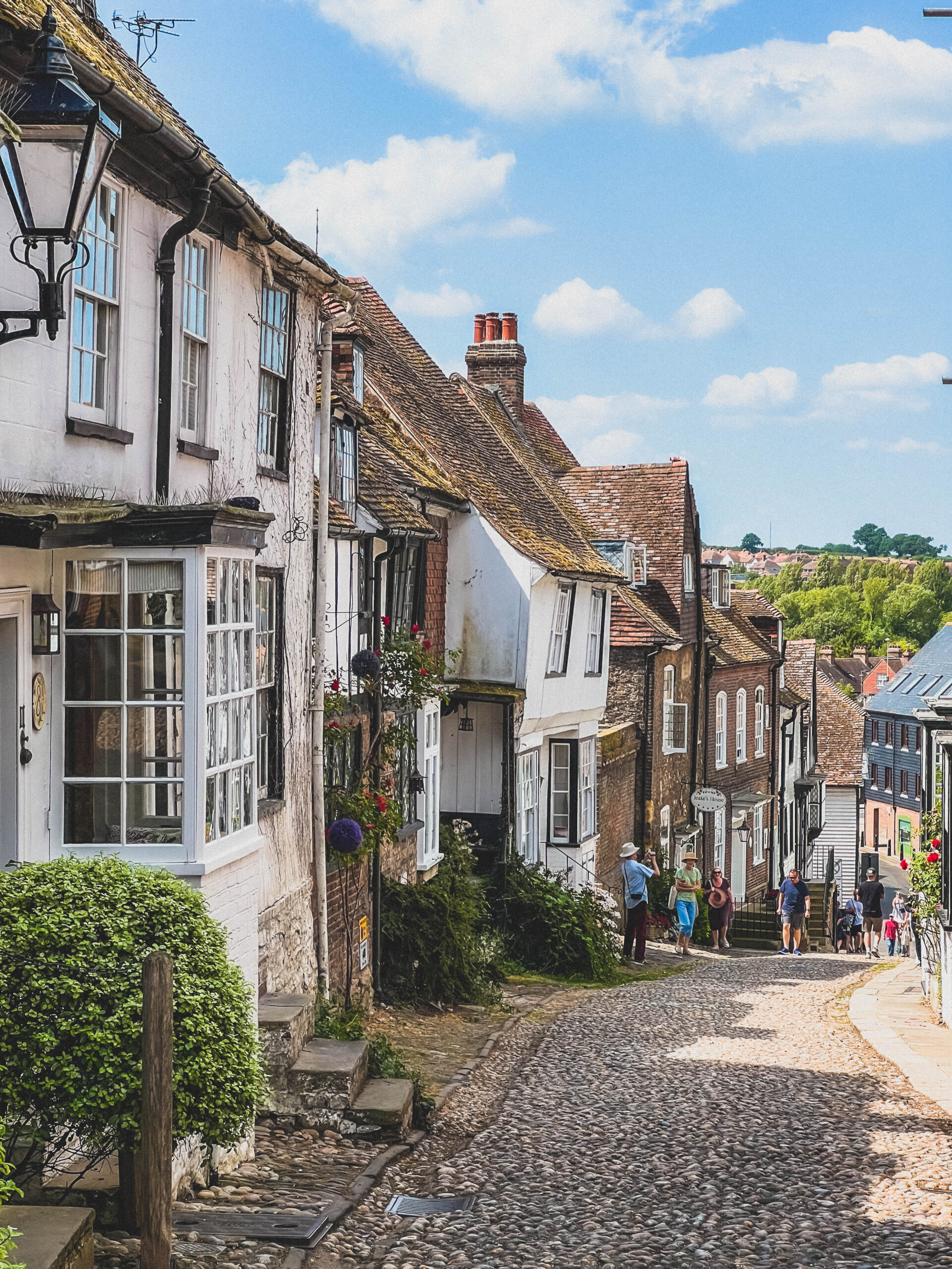 Mermaid Street, Rye's Prettiest Cobblestone Street | solosophie