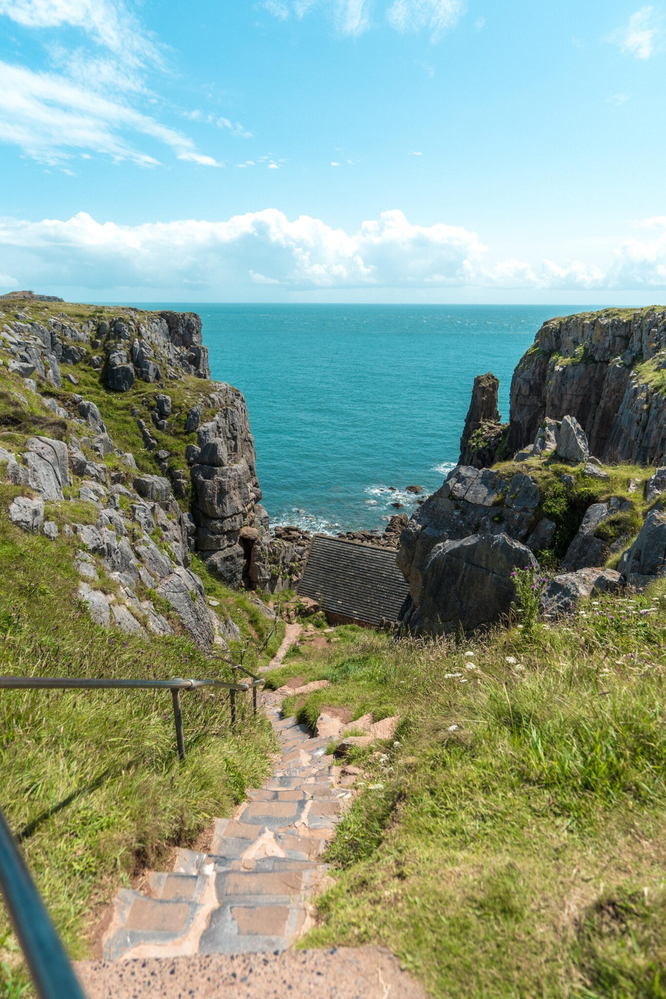 How to Visit St Govan's Chapel, Pembrokeshire | solosophie