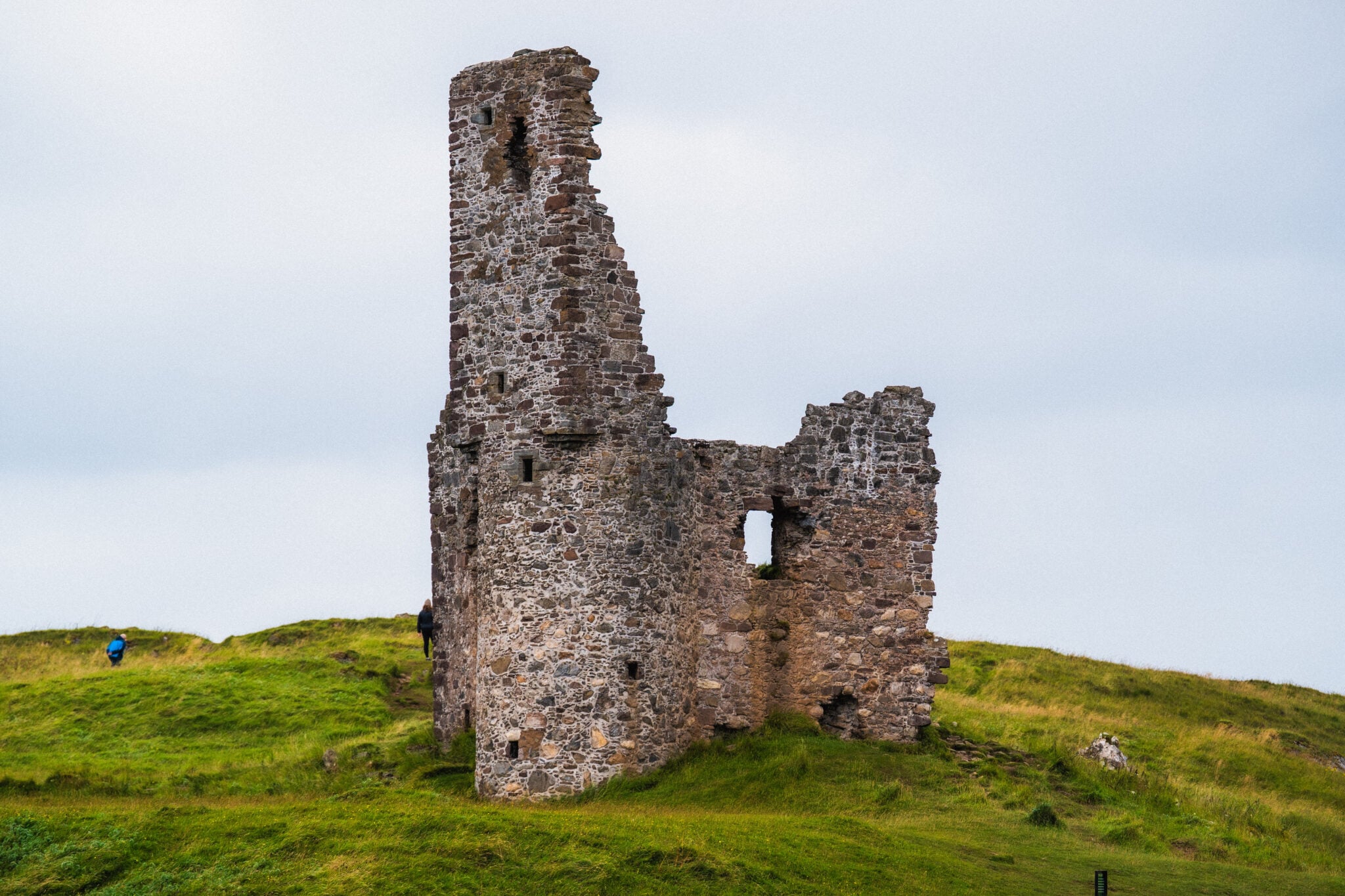 How to Visit Ardvreck Castle, A Haunted 15th Century Ruin