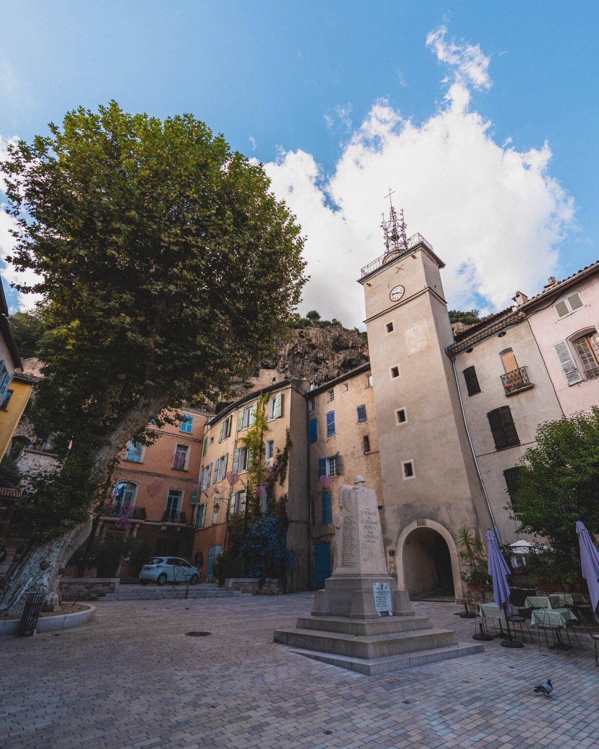 Cotignac Guide: A Delightful Village in the Heart of the Var | solosophie