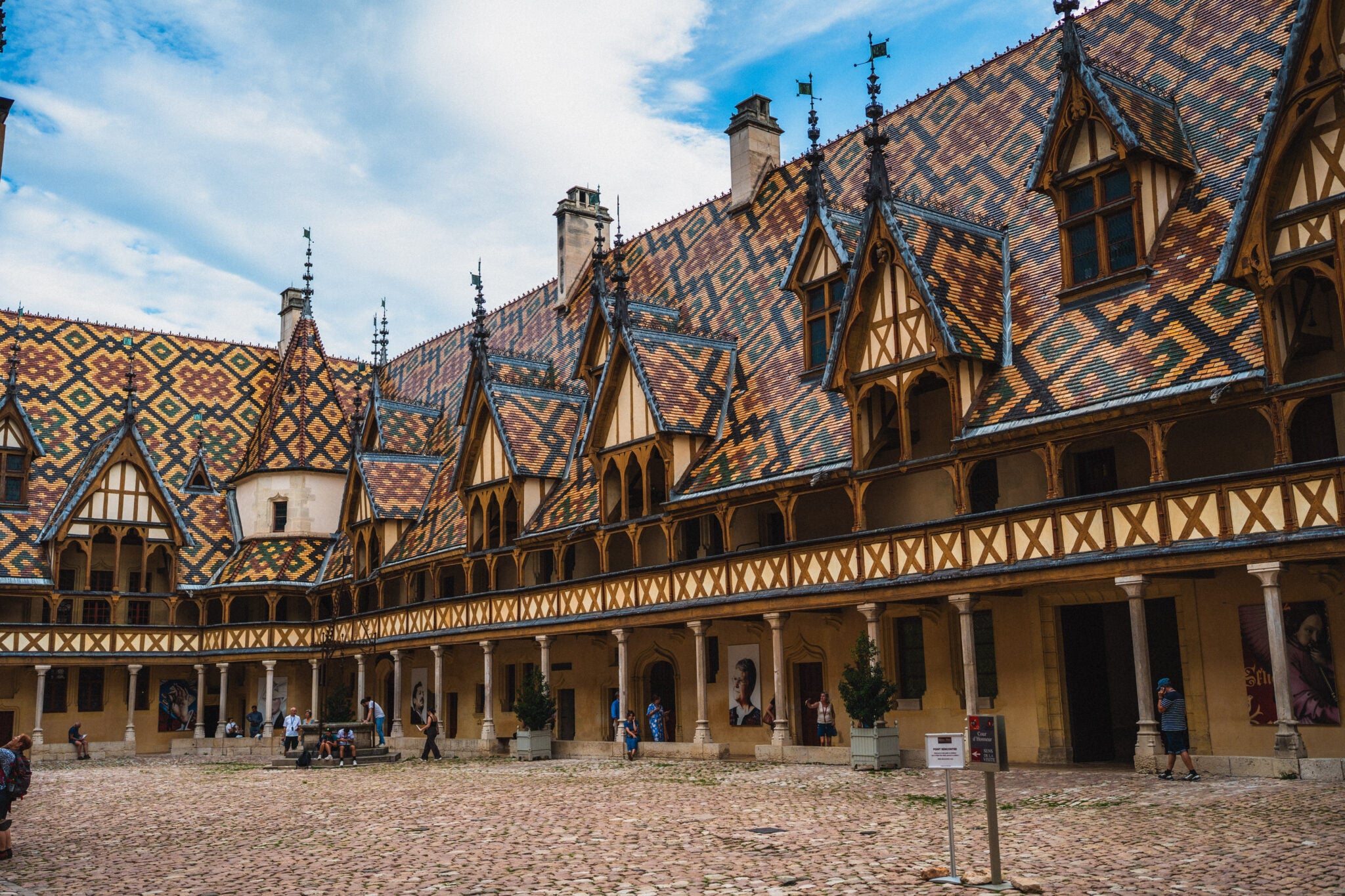 20+ Best Things to do in Beaune, the French Wine City | solosophie