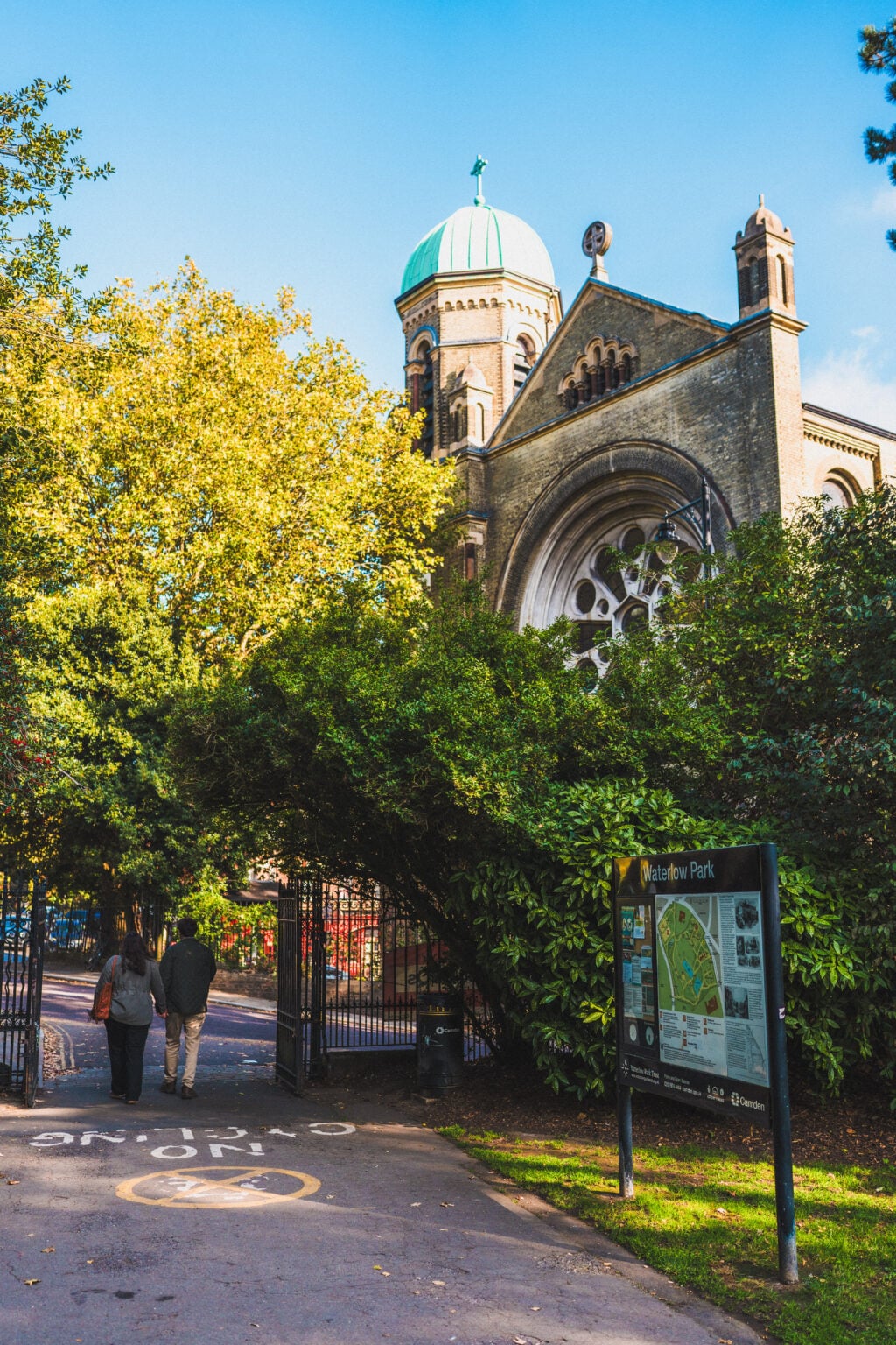 Best Things to Do in Highgate: A Perfect One Day Itinerary | solosophie